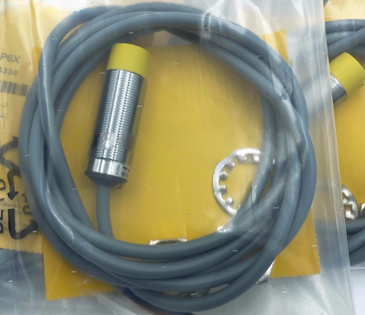 Plug in Inductive Proximity Switch Ni15u-m18-ap6x Inductive PNP Normally Open Sensor