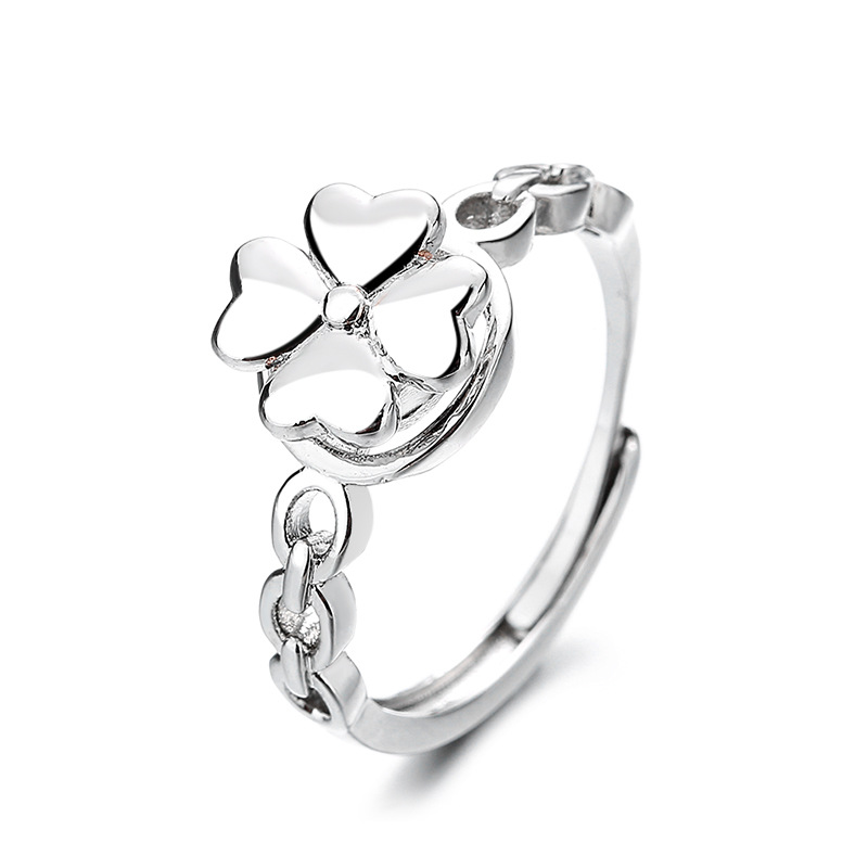 Spinning Clover Fidget Ring