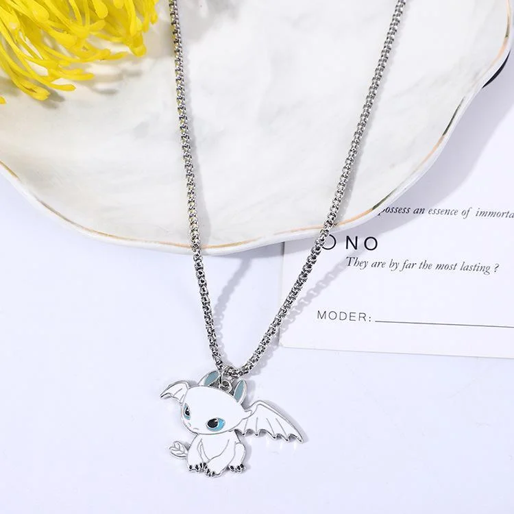 TOOTHLESS PENDANT NECKLACE