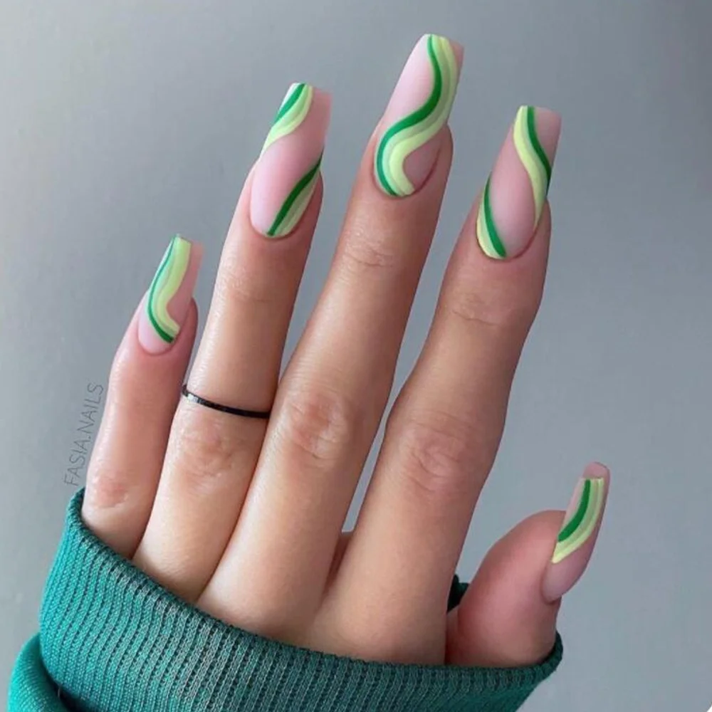 Churchf White Black Short False Nails with Wave Line Rhinestone Design ...