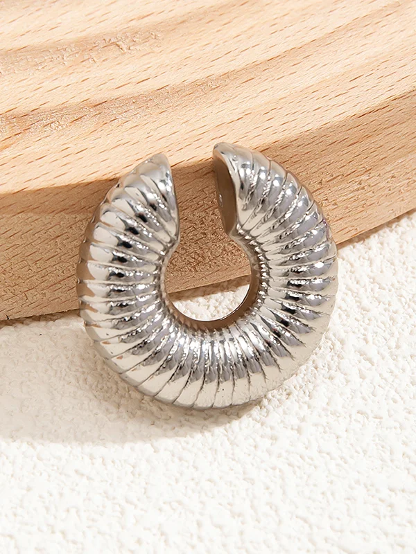 Symmetric Sophistication: Geometric Solid Color Ear Clips - Accessories