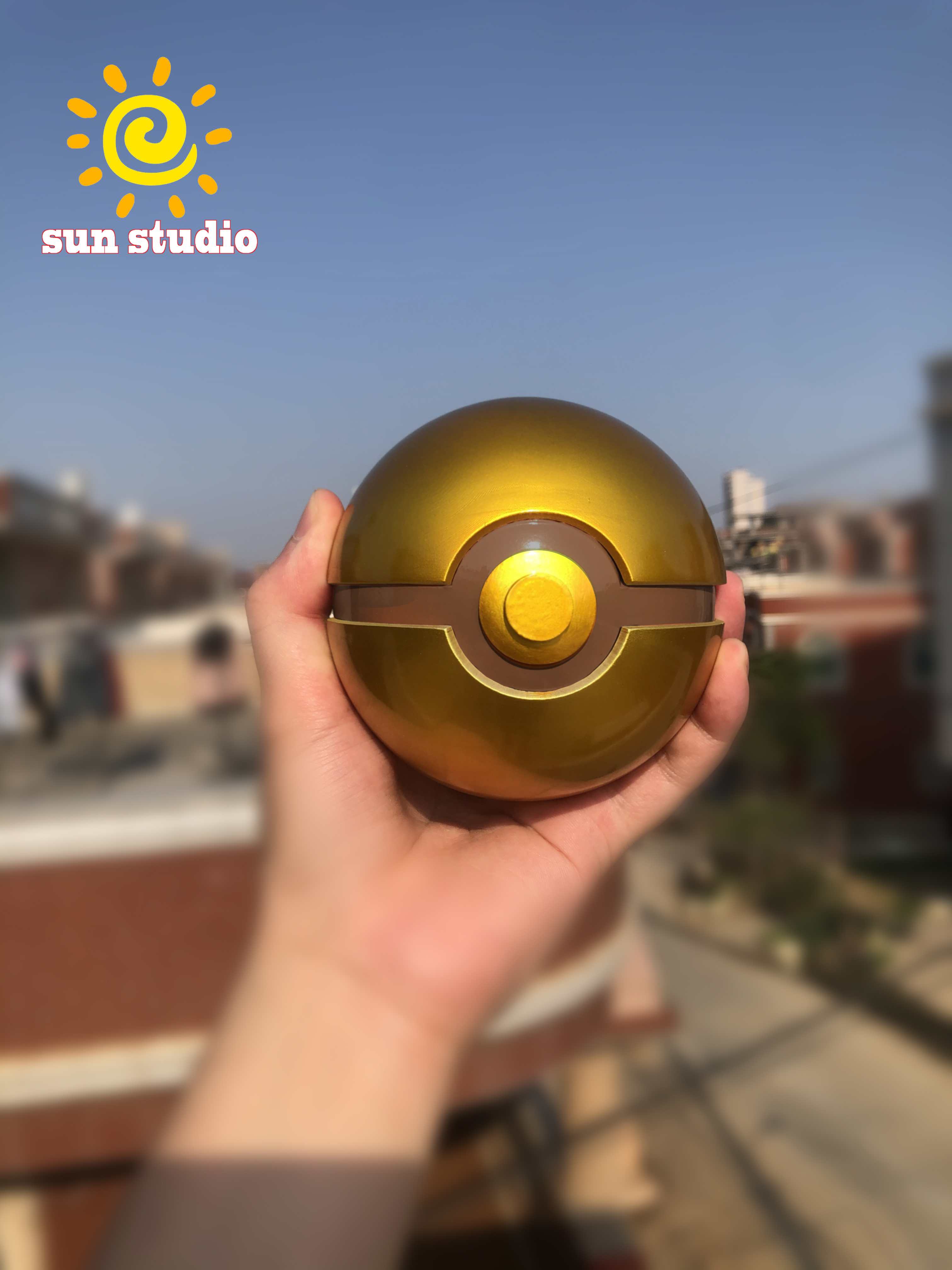1/1 Scale Golden Poké Ball - Pokemon Resin Statue - sun Studio [In Stock]