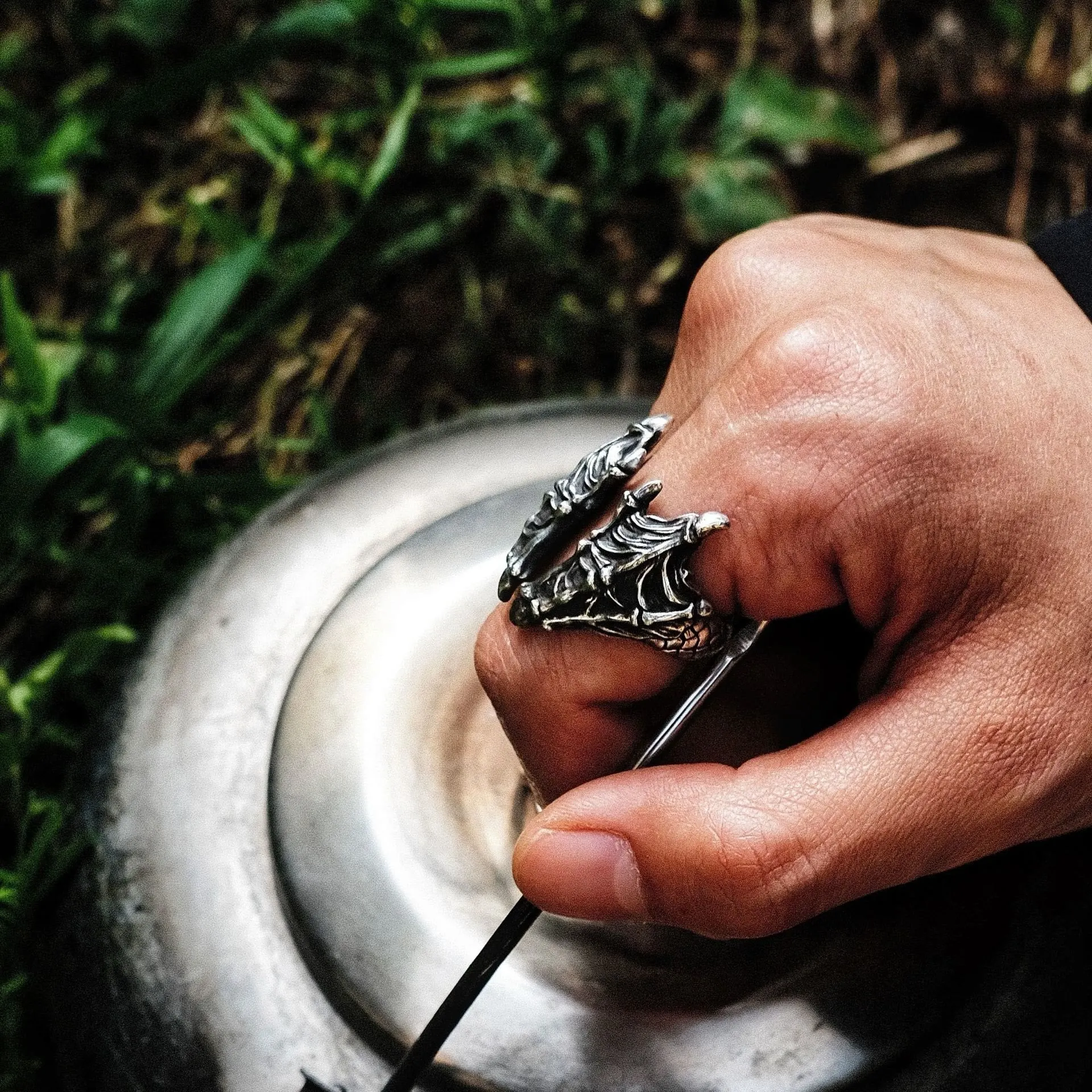 WorldNorse Retro Dragon Carved Dragon Scale Ring