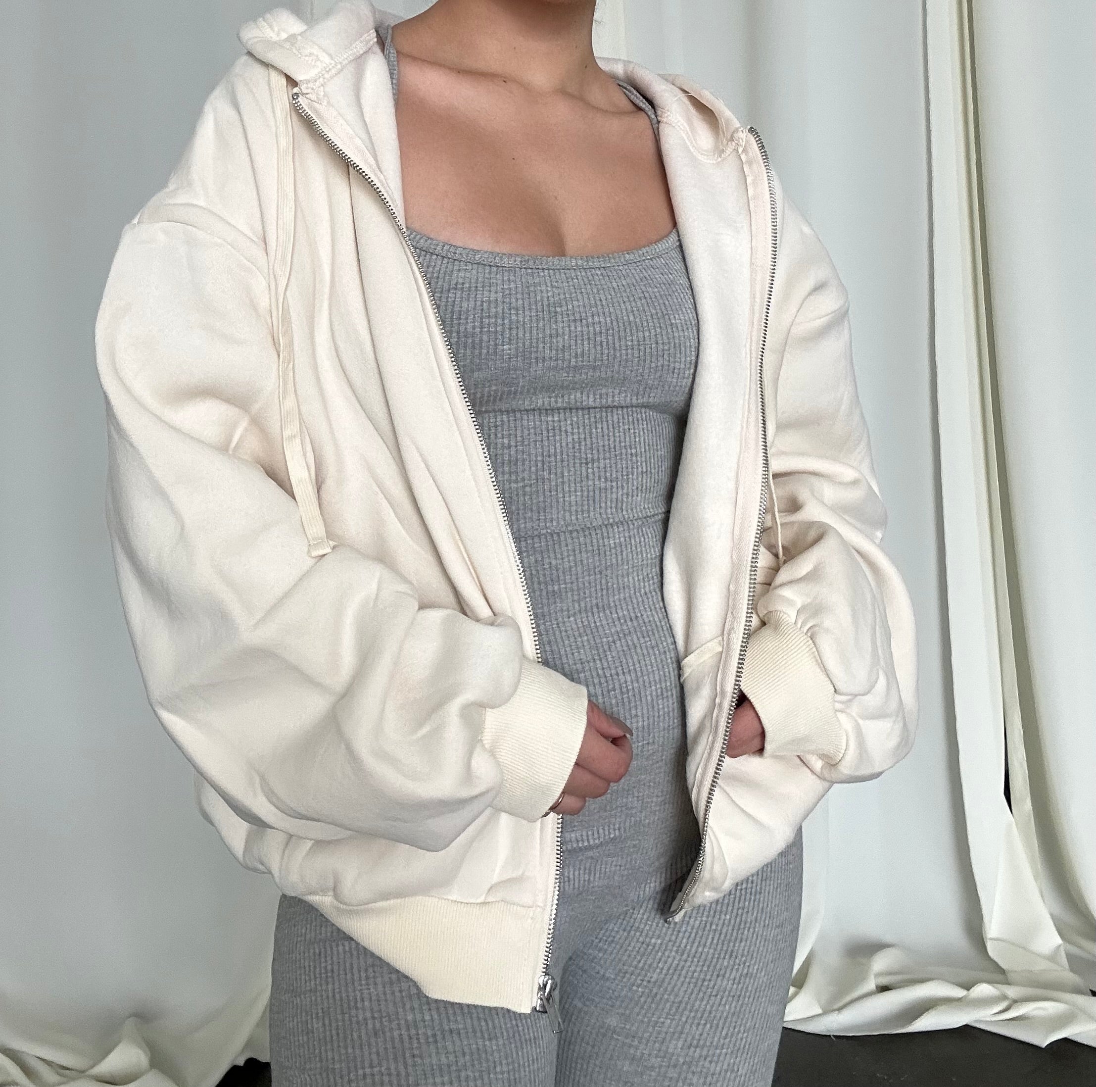 Oversized Honey Zip Up- Cream