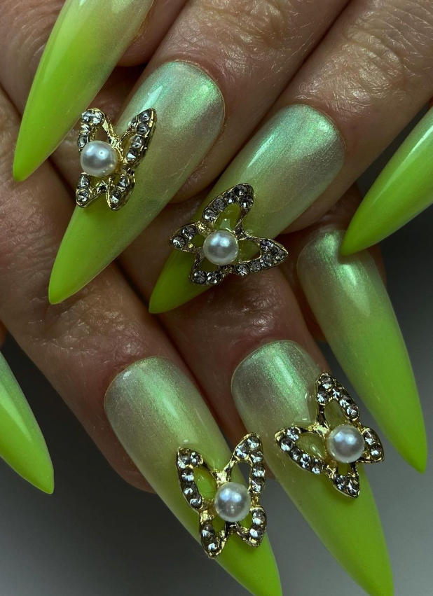 Green Gel Nails Spring/Summer Nail Art Inspiration