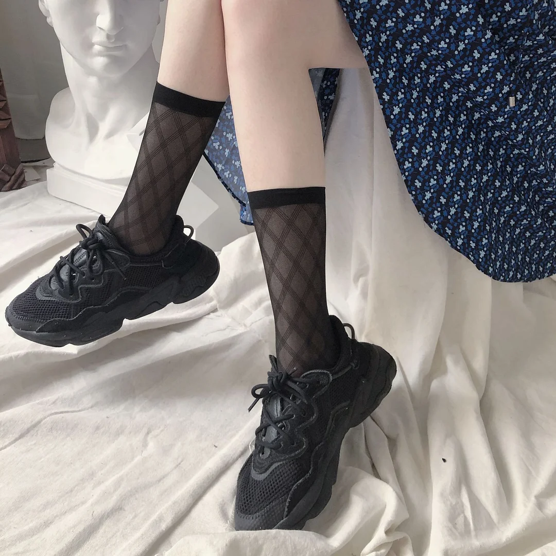 LOLITA DIAMOND CHECK SOCKS