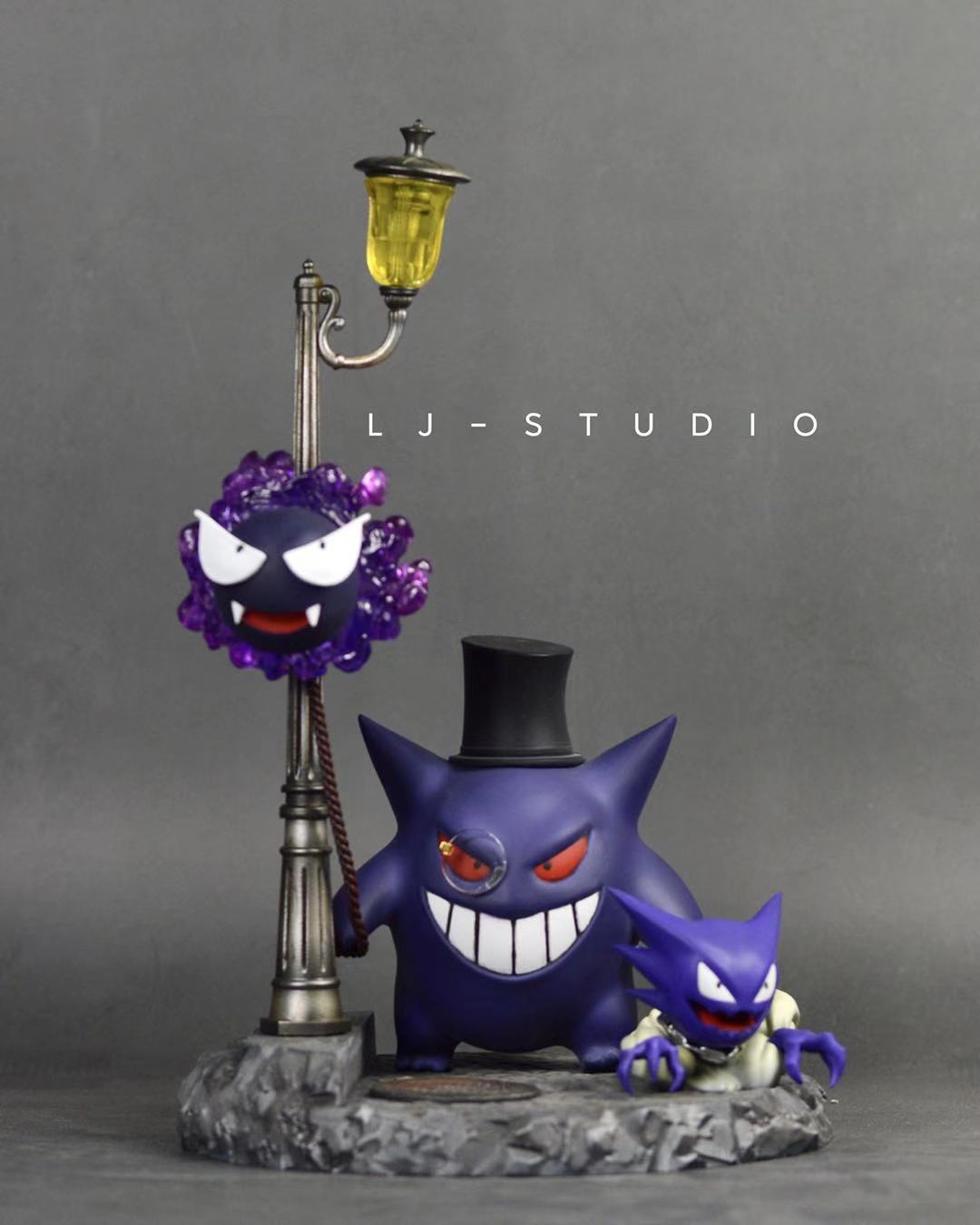 Gengar Vicious Dog Balloon With LED- Pokemon Resin Statue - LJ Studios ...