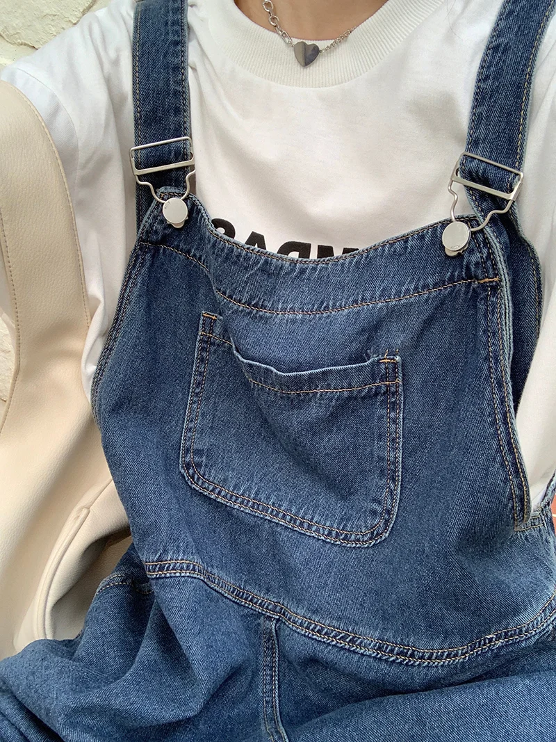 LOOSE FITTING WIDE LEG STRAP DENIM OVERALLS