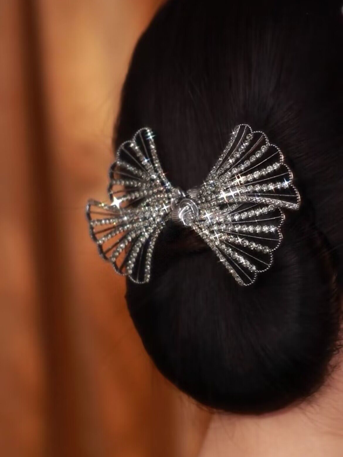 HAIR CLAWS & HAIR CLIPS