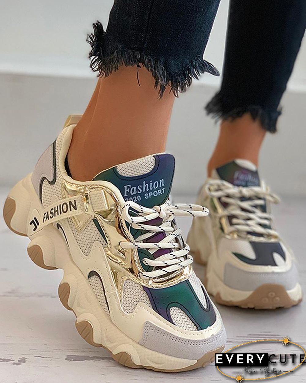 Letter Pattern Colorblock Lace-up Sneaker