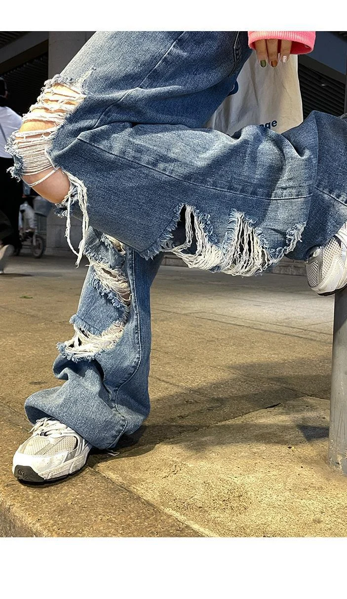 STREET SHOT BEGGAR RIPPED JEANS