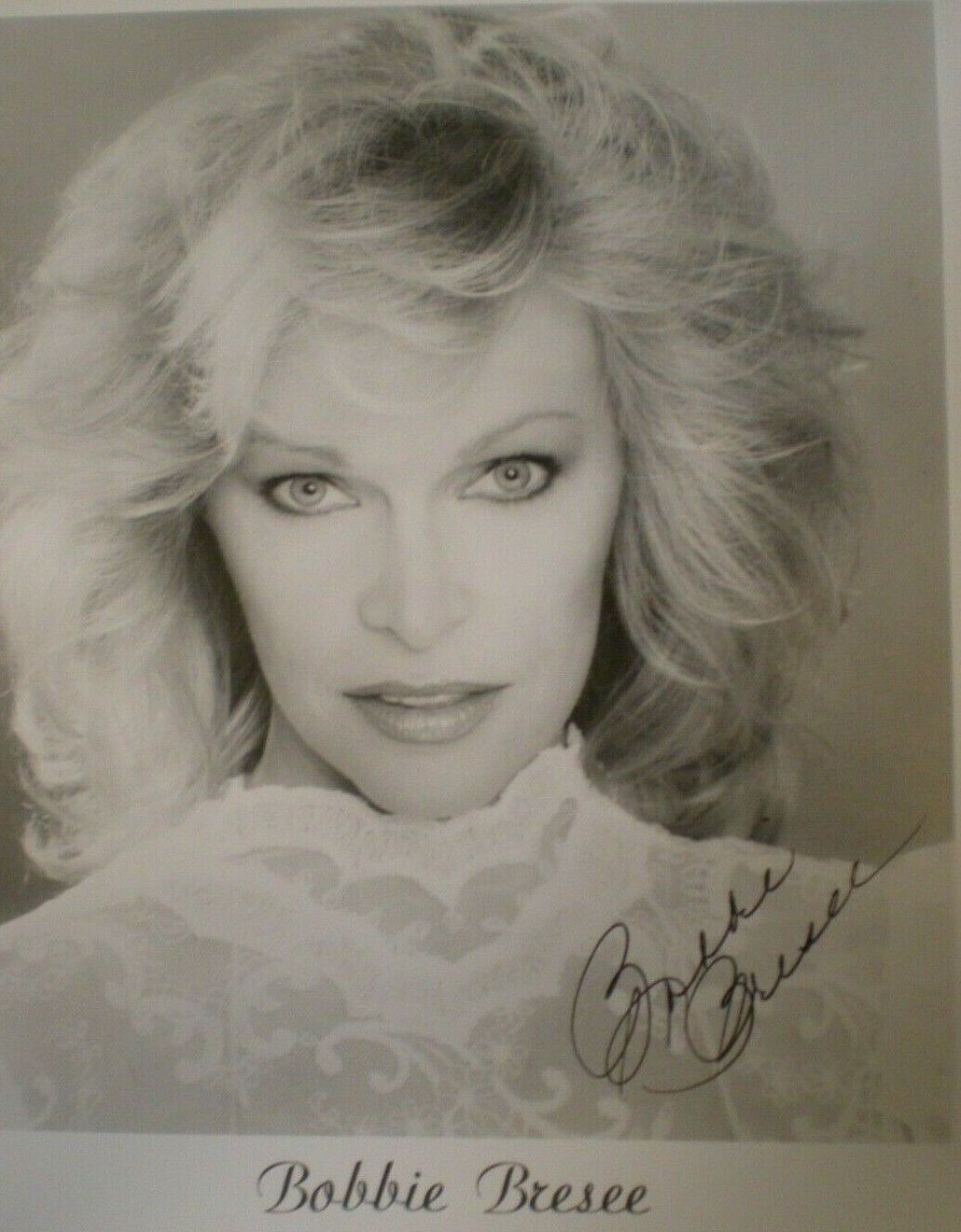 HAND SIGNED BEAUTIFUL Photo Poster painting SCREAM QUEEN"-BOBBIE BRESEE ...