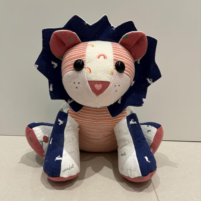 Larry Lion Toy Sewing Template - With Instructions