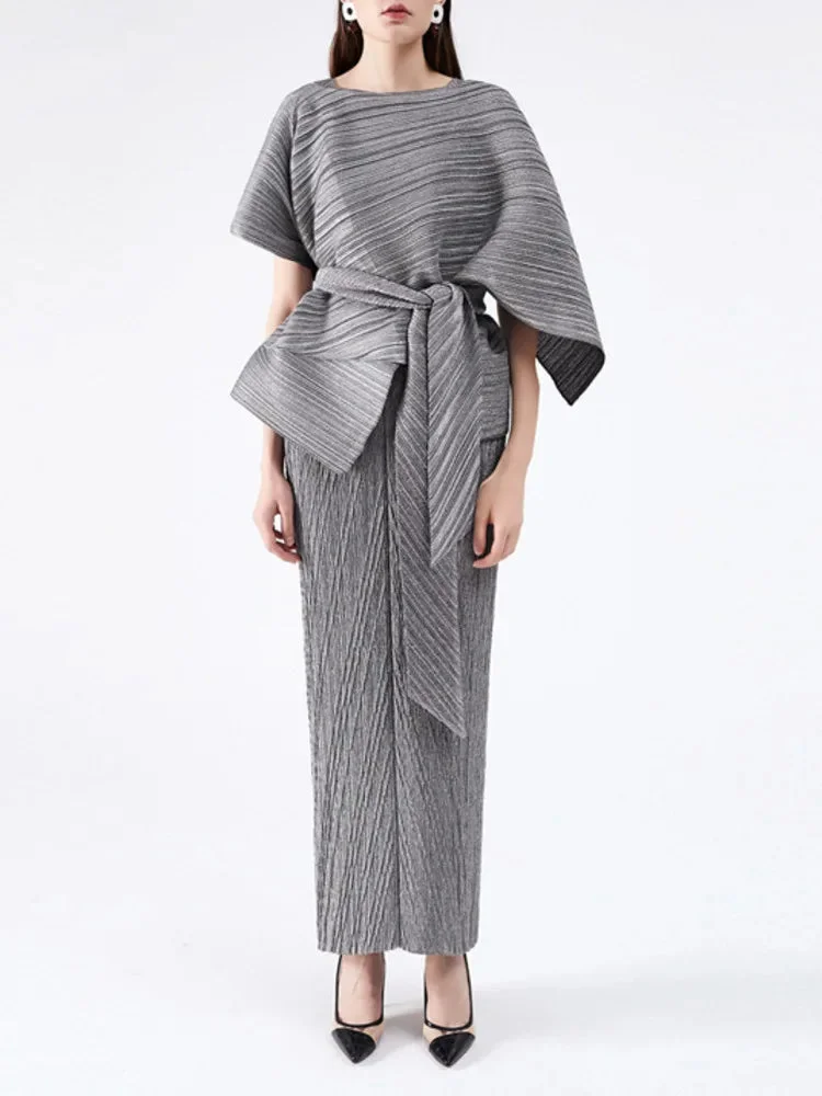 Modern Grey Square Collar Backless Sleeveless Split Hem Pleated Midi ...