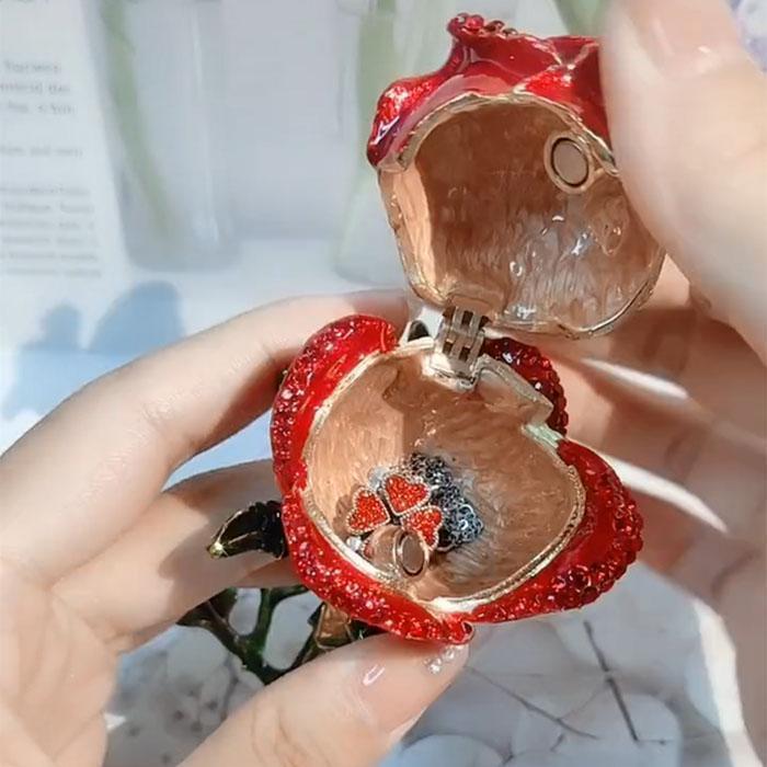 Perfect Gift - Magic Lucky Four Leaf Clover Necklace