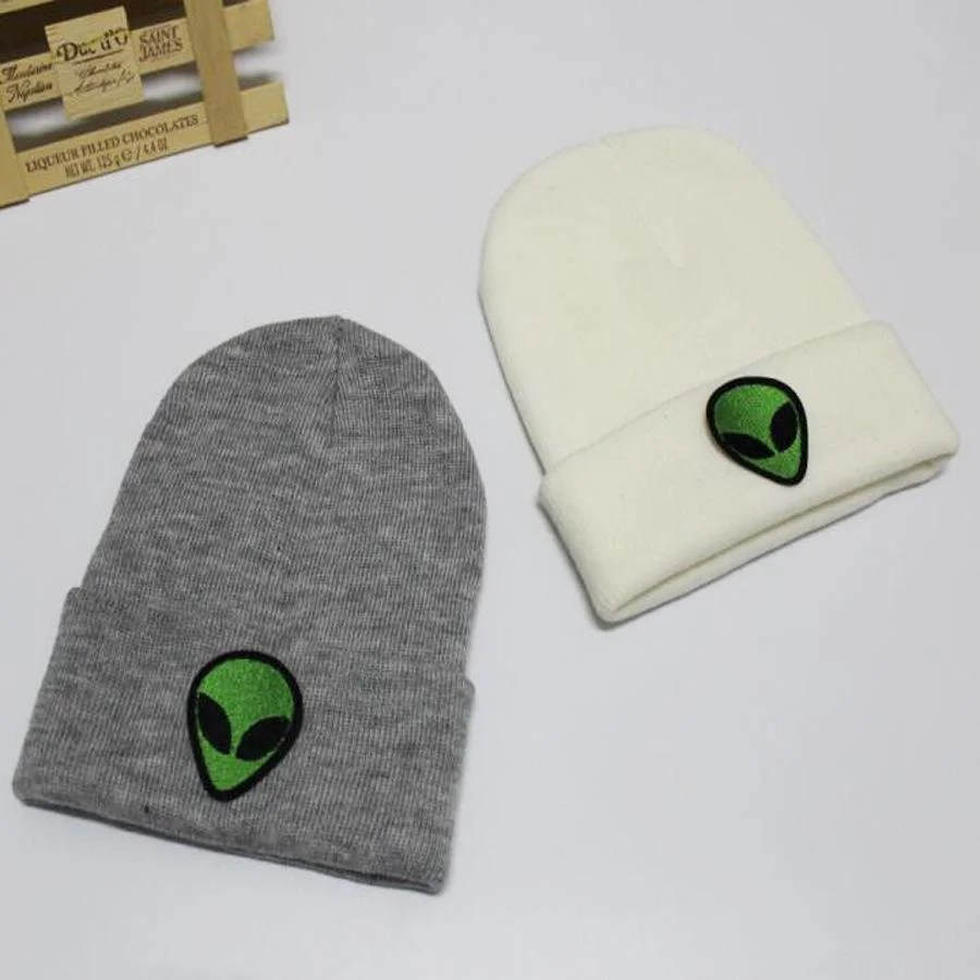 ALIEN EMBROIDERED BEANIE HAT