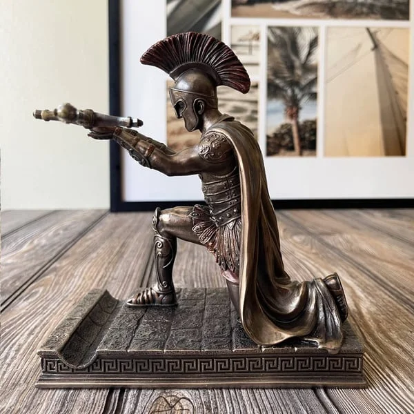 Greece commander statue desk decoration pen holder