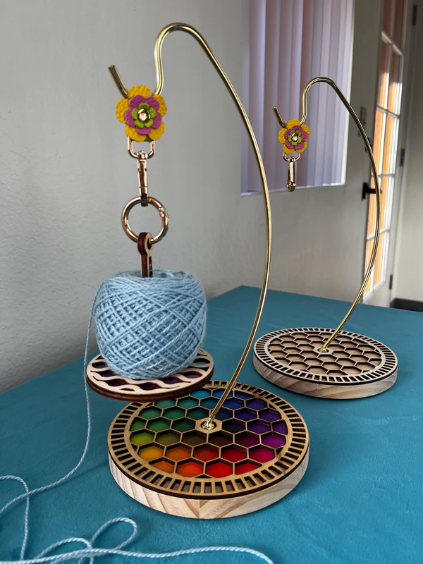 The Stylish Yarn Minder