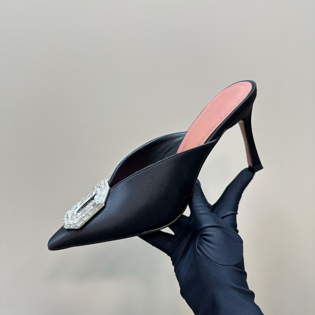 Alba Pointed Toe Circle Diamond Decor Slide Sandals
