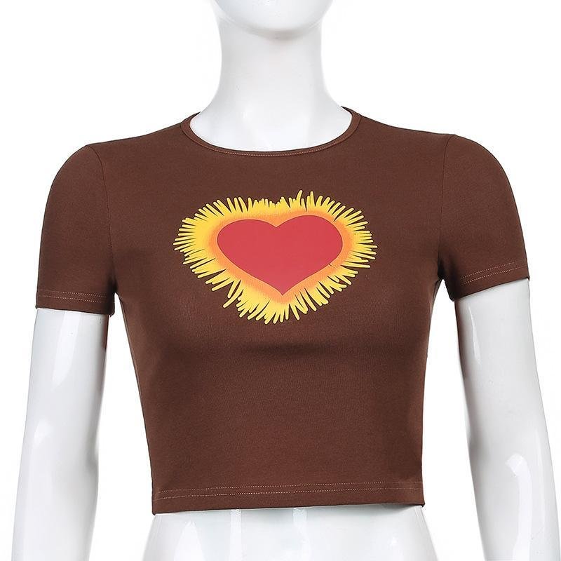FEATURED HEART PRINT CROP TOP