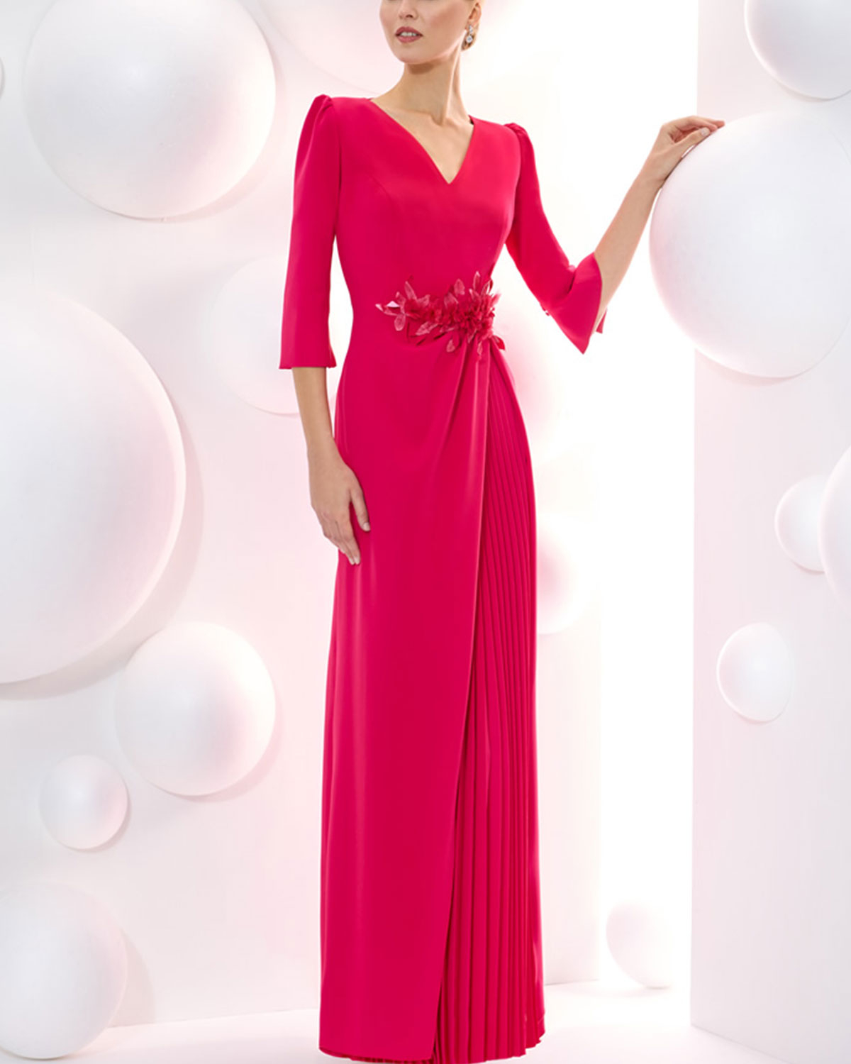 Elegant pleated dress