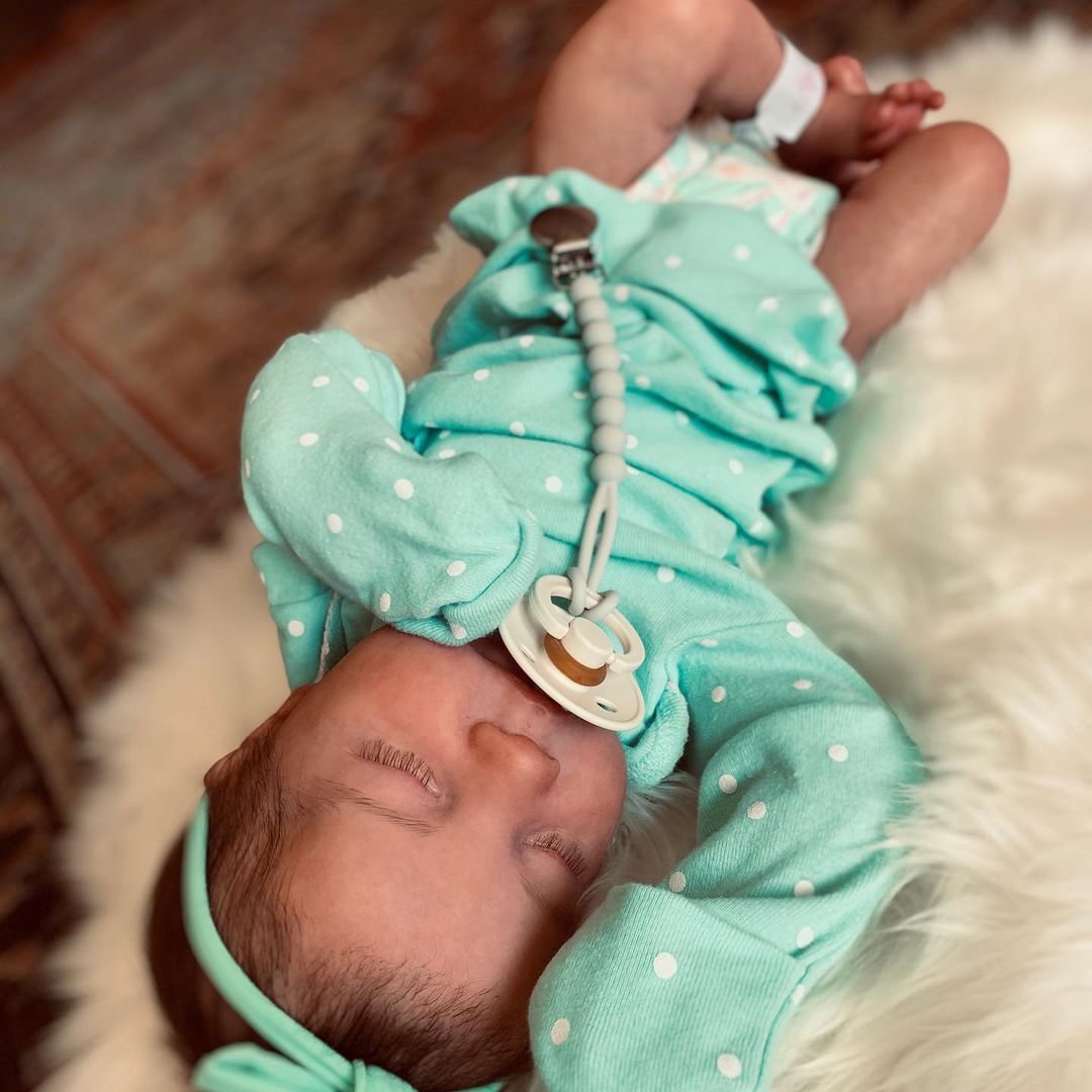 Real Lifelike Sleeping Silicone Reborn Baby Doll Girl, Realistic ...