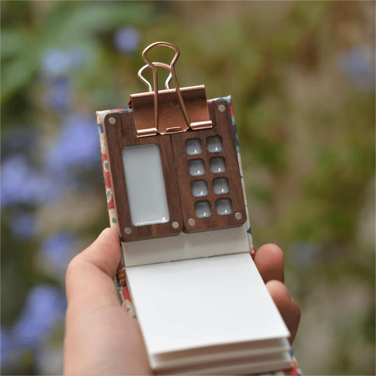 - Pocket Paint Palette