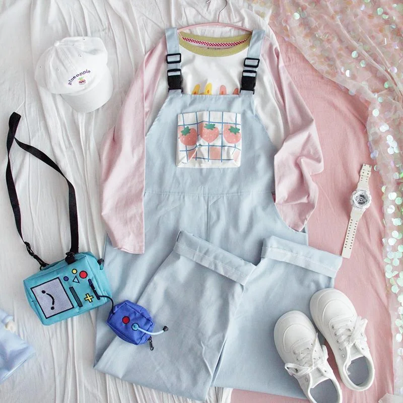 CREAM STRAWBERRY PRINT OVERALLS