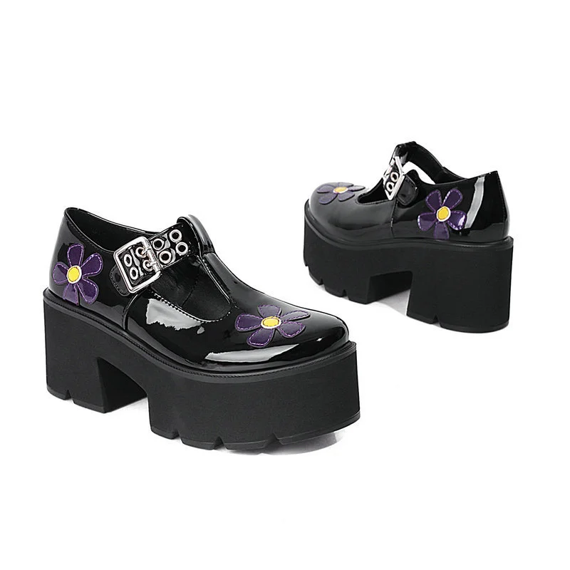 DAISY PLATFORM SANDALS (4.5-11)