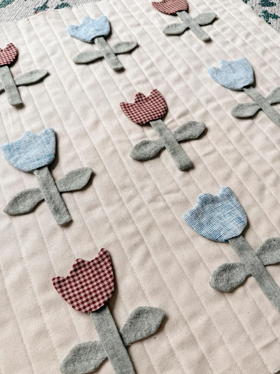 Tulip Wallflower Template + Instructions