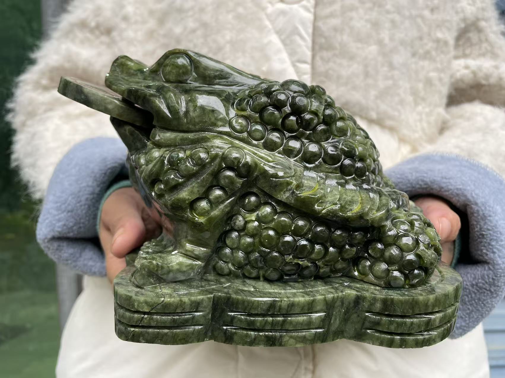 Natural green Jade toad Statues Home Decor Feng Shui, Crsytal Frog ...