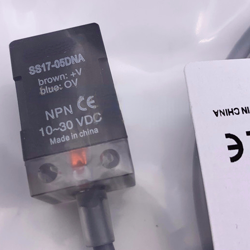 Small Square Shell Proximity Switch Ss17-05dna DC Three Wire NPN Sensor