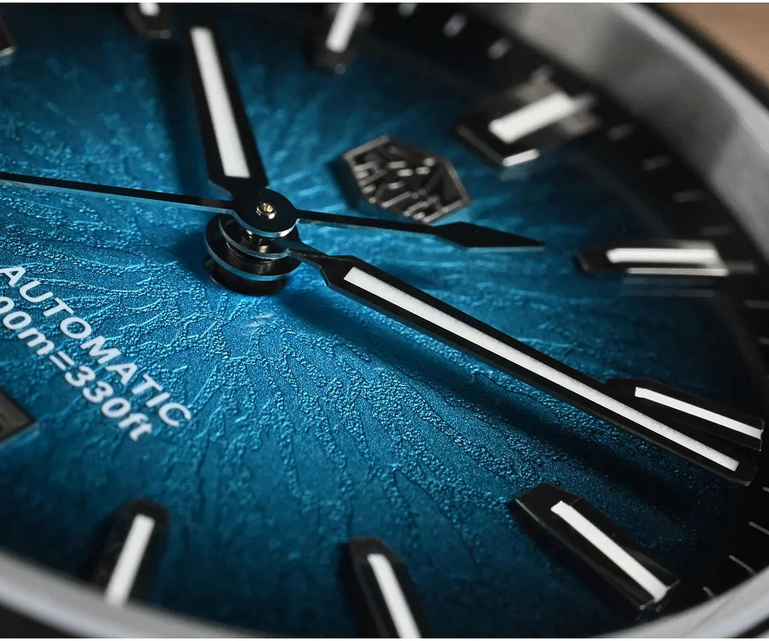 San Martin Throws Down The Gauntlet With SN0144-GX | WatchUSeek Watch ...