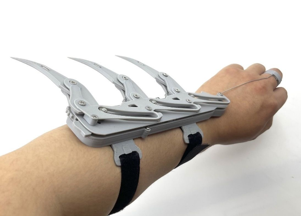 Mechanical Claw Wire Transformable Wrist Blade - MyHiddenBlade