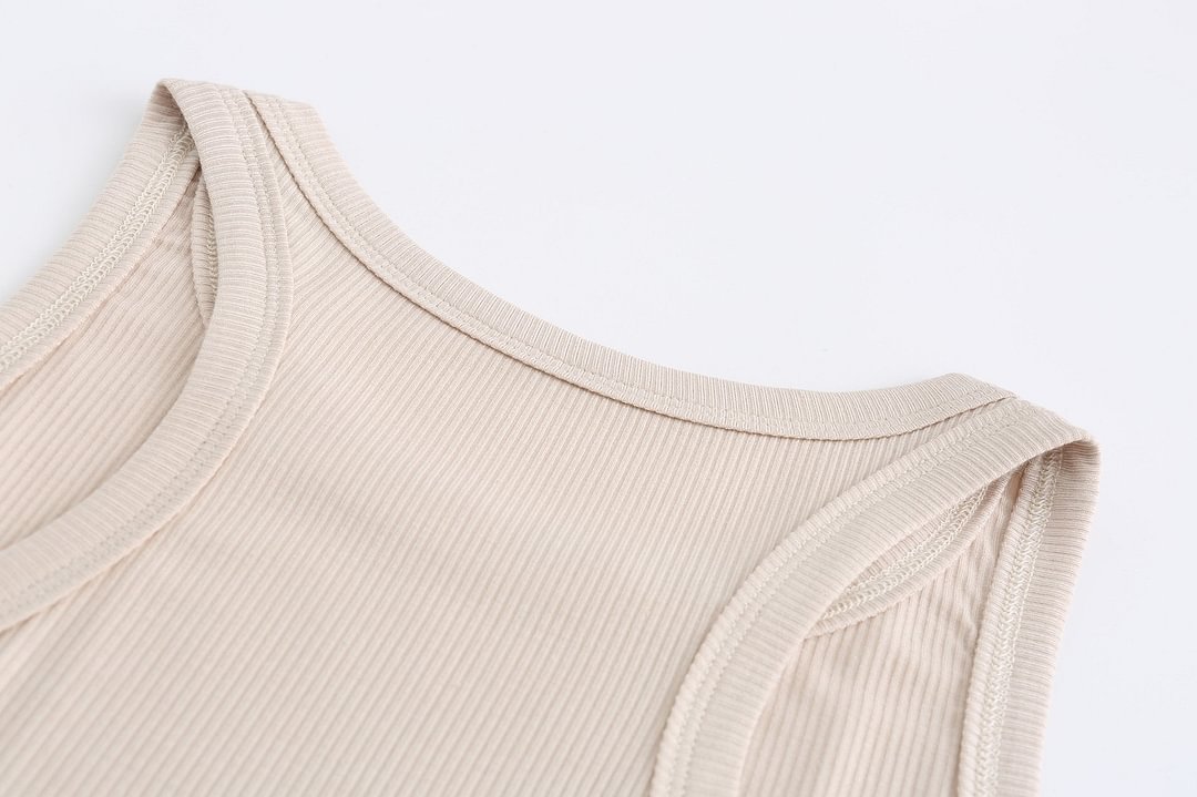 SOLID COLOR SLEEVELESS TANK TOP