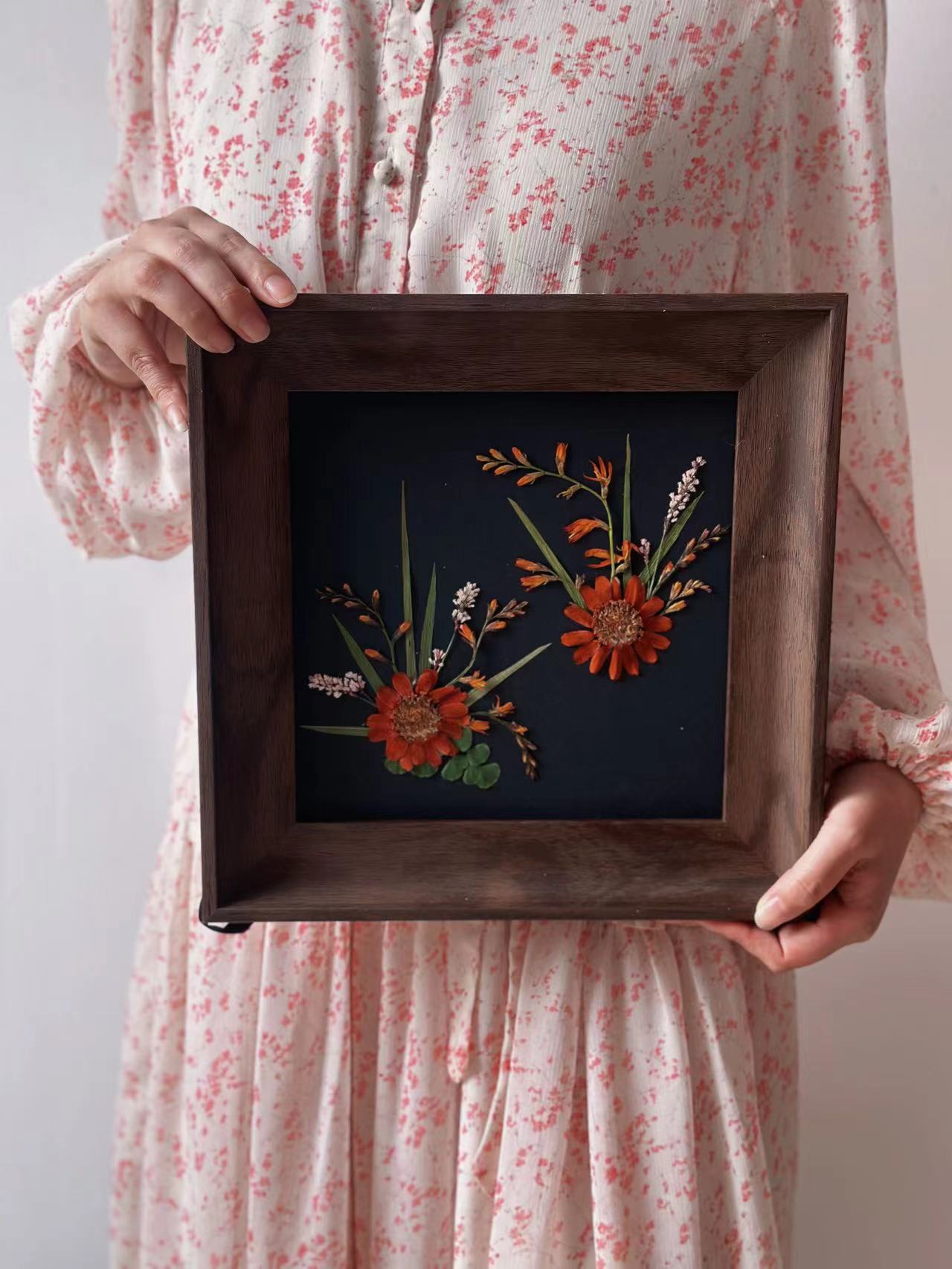 Thorn Bush 1 |Resin Or Wooden Fame |Custom Pressed Flower Preservation ...