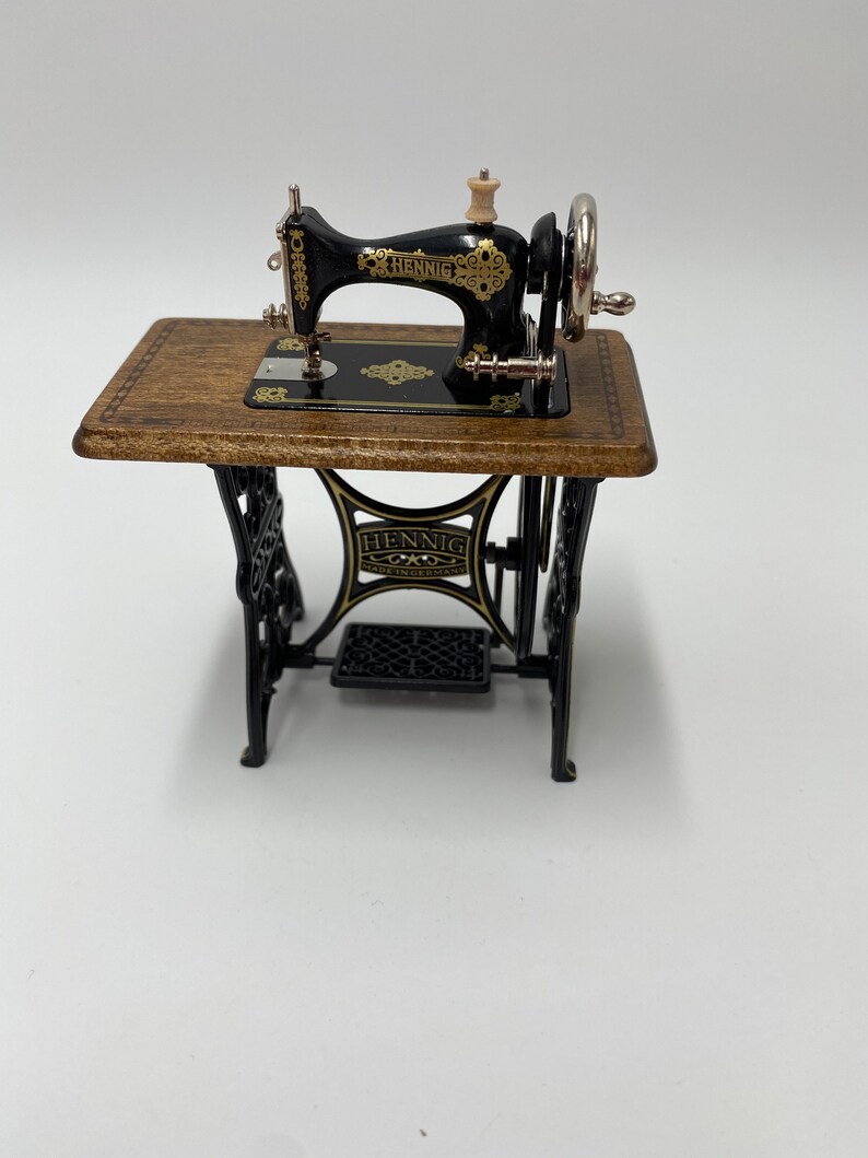 Collector's Edition--Sewing Machine Miniature