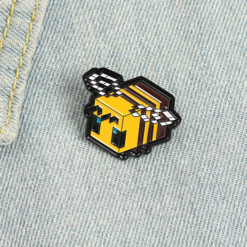 Game 'Minecraft' Bee Cartoon Enamel Pin Badge