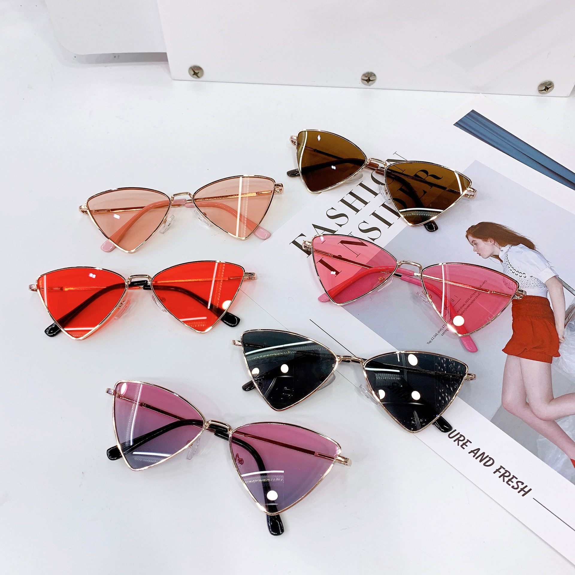 New HigH-volume Children's Triangular With Metal Frame And SunglaSSeS ...