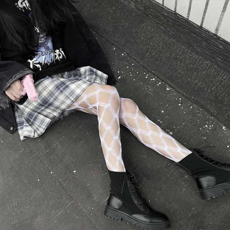 FIVE-LINE DIAMOND CHECK FISHNET SOCKS
