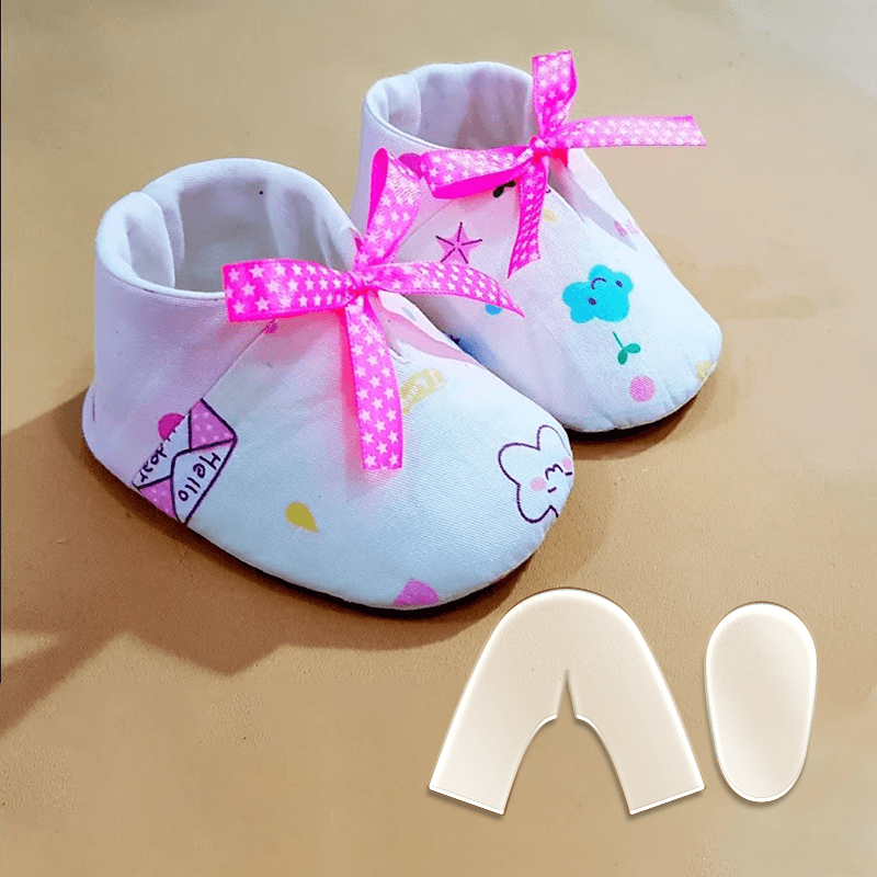 Pink baby shoes template