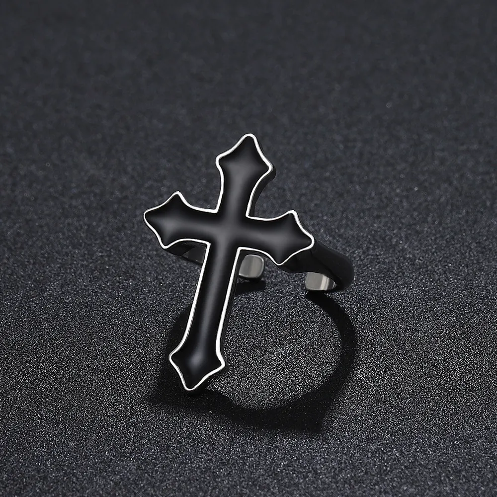 VINTAGE GOTHIC CROSS OPEN RING