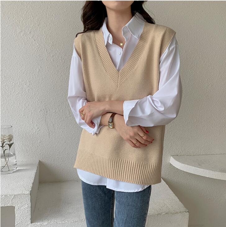 LAZY V NECK SWEATER VEST