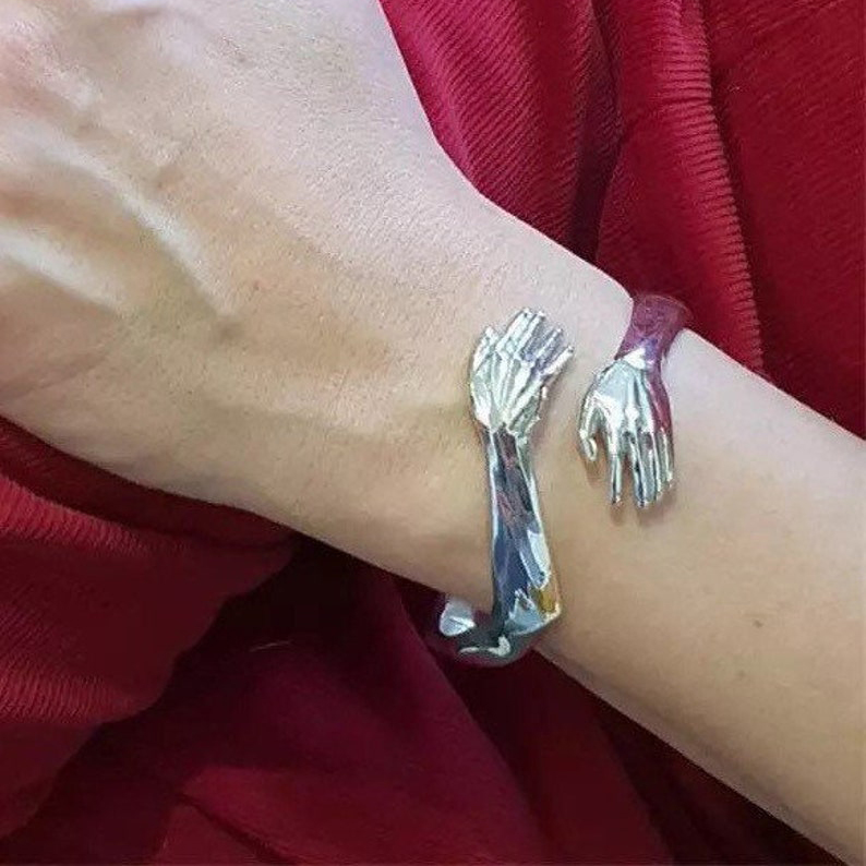2023 Valentine's Day Gifts Couple Hug Bracelet Big Warm Hug Cuddle ...