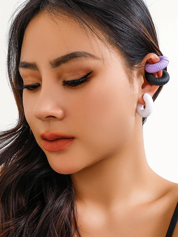 Symmetric Sophistication: Geometric Solid Color Ear Clips - Accessories
