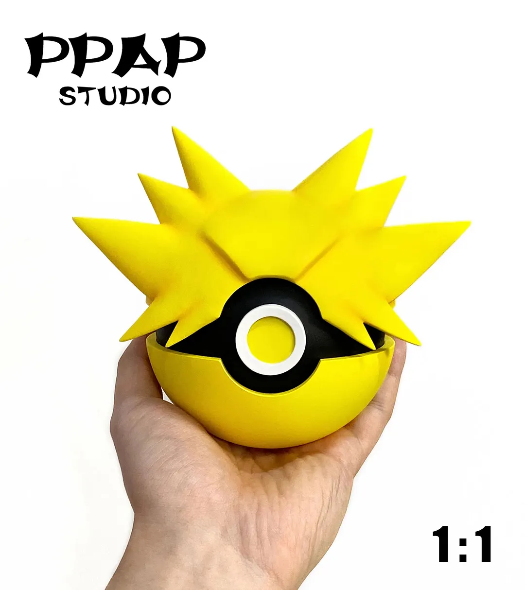 1/1 Scale Legendary bird Pokémon Style Poké Ball - Pokemon Resin Statue ...