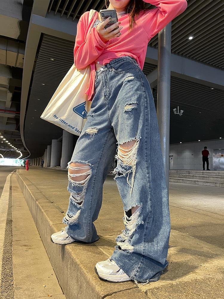 STREET SHOT BEGGAR RIPPED JEANS