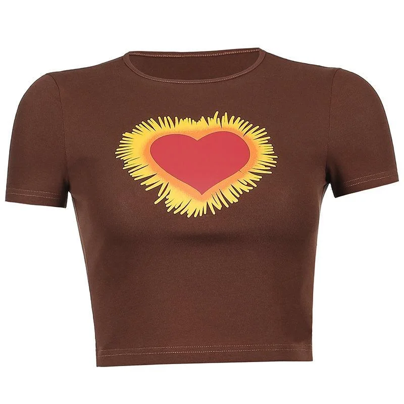 FEATURED HEART PRINT CROP TOP