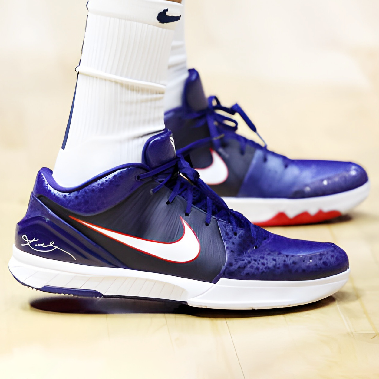 KOBE IV PROTRO TEAM USA