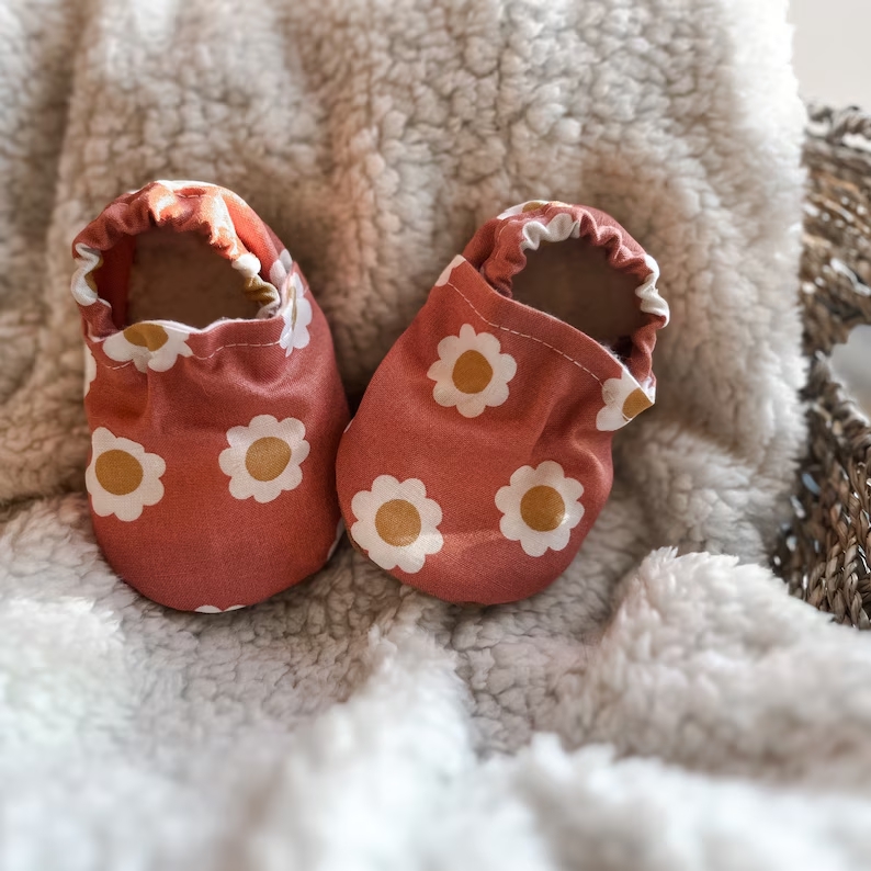 DIY Baby Booties Template - With Tutorial